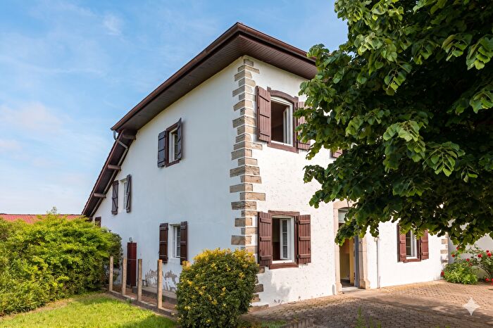 Domezain-Berraute - Maison 5 pièces à vendre