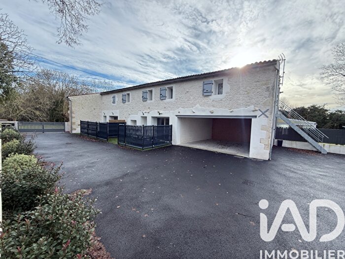 Maison à vendre - Aigrefeuille-dAunis - 9 pièces - 6 chambres