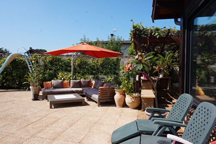 Maison à vendre - Civrieux-dAzergues - 7 pièces - 4 chambres