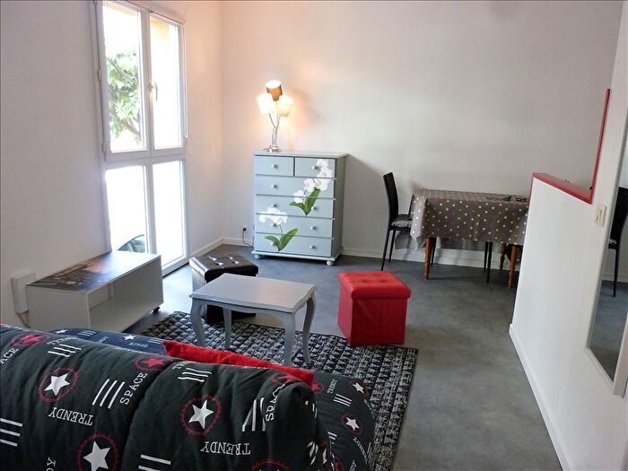 Appartement à louer - Pau, Le Hameau - 2 pièces - 1 chambre