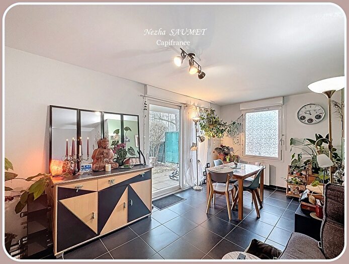 Appartement à vendre - Vétraz-Monthoux - 4 pièces - 3 chambres