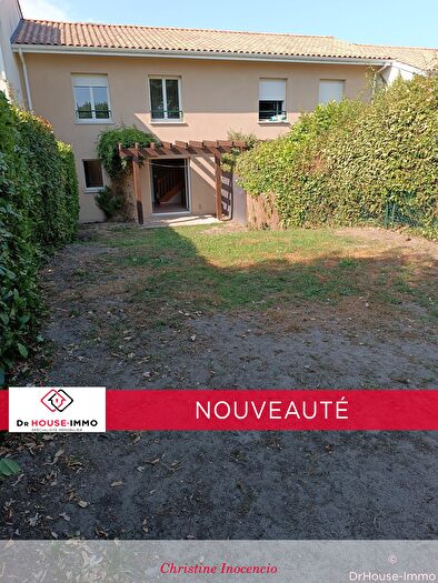 Saint-Yzan-de-Soudiac : Maison 4 pièces à vendre
