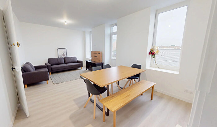 Appartement 1 pièce à Équeurdreville-Hainneville, Centre-ville, à louer