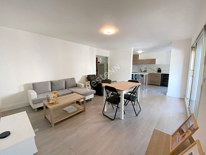 Appartement à vendre - Hyères - 3 pièces - 2 chambres