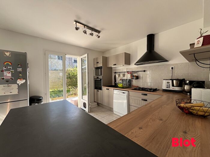 Maison à vendre - Ercé-en-Lamée - 4 pièces - 3 chambres