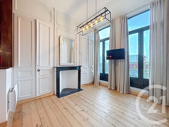 Appartement à louer - Lille, Centre-ville, Euralille - 2 pièces - 1 chambre