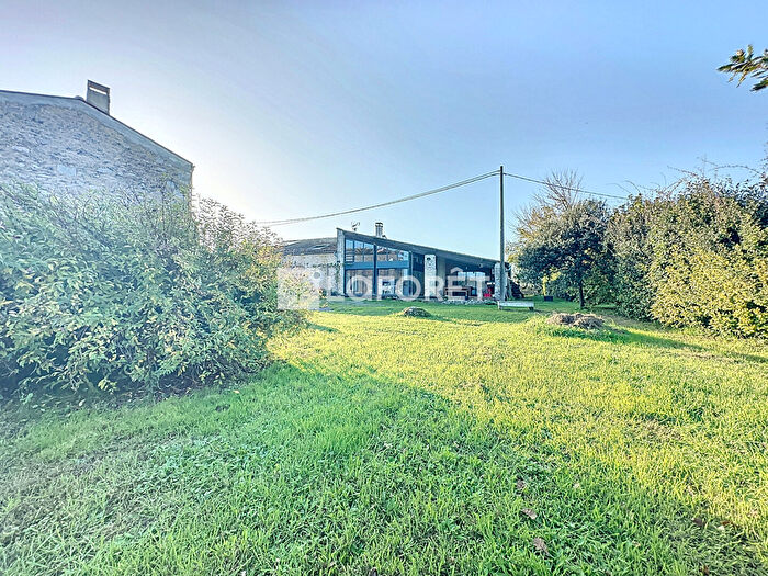 Maison 8 pièces à Champagne, à vendre