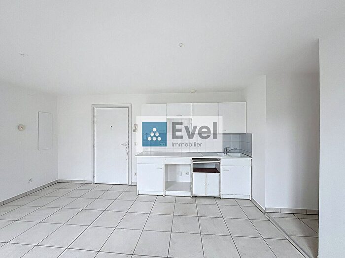 Appartement à louer - Est, Bitche - 2 pièces - 1 chambre