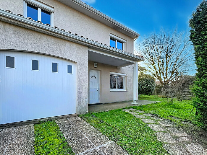 Maison à vendre - Le Taillan-Médoc - 4 pièces - 3 chambres