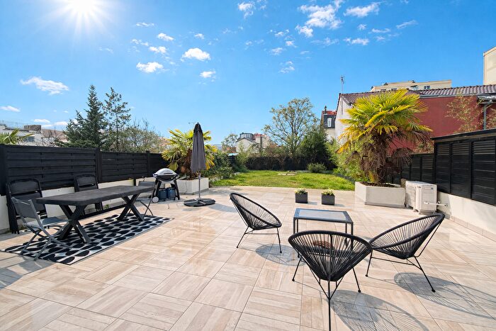 Appartement à vendre - Bagnolet, La Dhuys - 7 pièces - 3 chambres