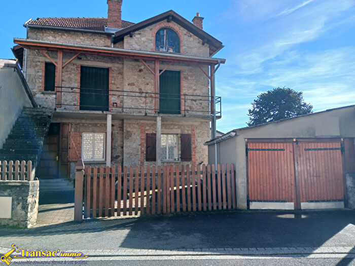 Maison à vendre - Saint-Rémy-sur-Durolle - 6 pièces - 3 chambres