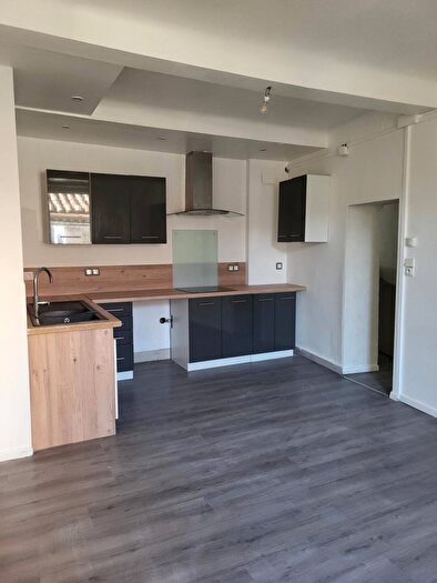 Maison à louer - La Tour-dAigues - 3 pièces - 2 chambres