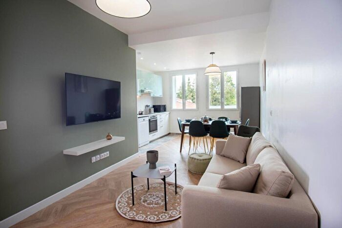 Maison à louer - Coteau-Malassis, Vitry-sur-Seine - 7 pièces - 6 chambres