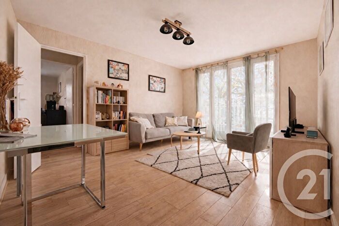 Livry-Gargan, Centre-ville : Appartement 3 pièces à vendre