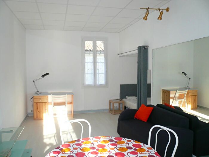 Appartement à louer - Libourne, Centre-ville, Bastide, Gare - 1 pièce