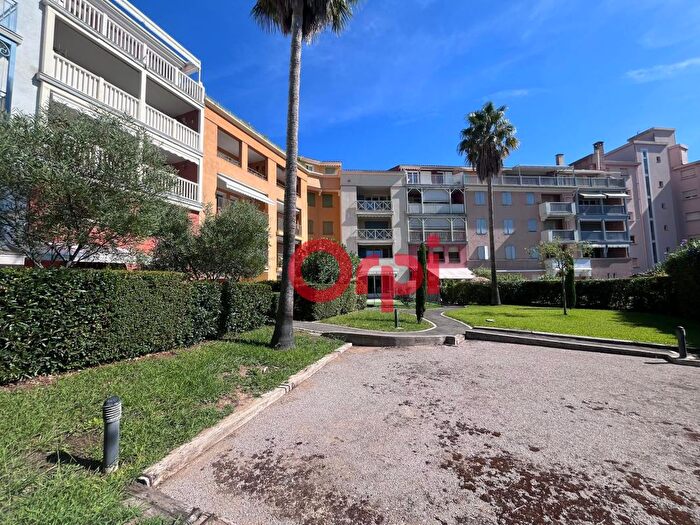 Appartement à vendre - Sainte-Maxime, Centre-ville, Pléiades - 3 pièces - 2 chambres