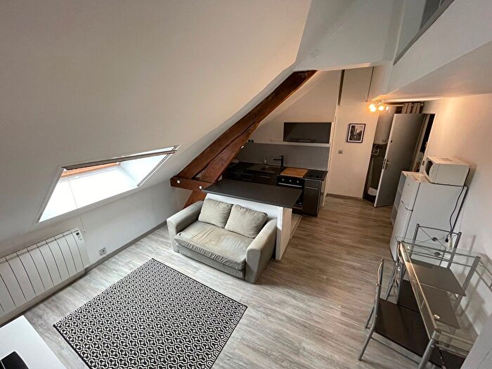 Appartement 1 pièce à louer à Saint-Ouen-l'Aumône, Centre-ville, Prairie