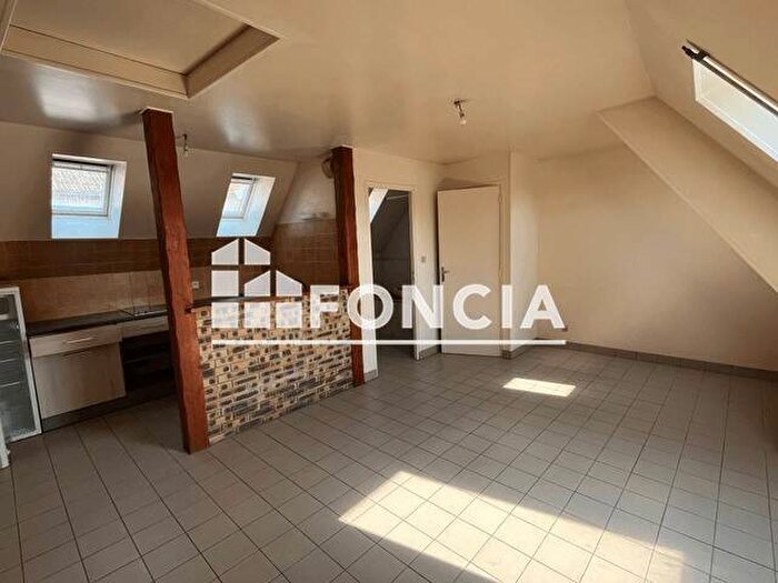 Appartement à louer - Centre, Château-Thierry - 1 pièce