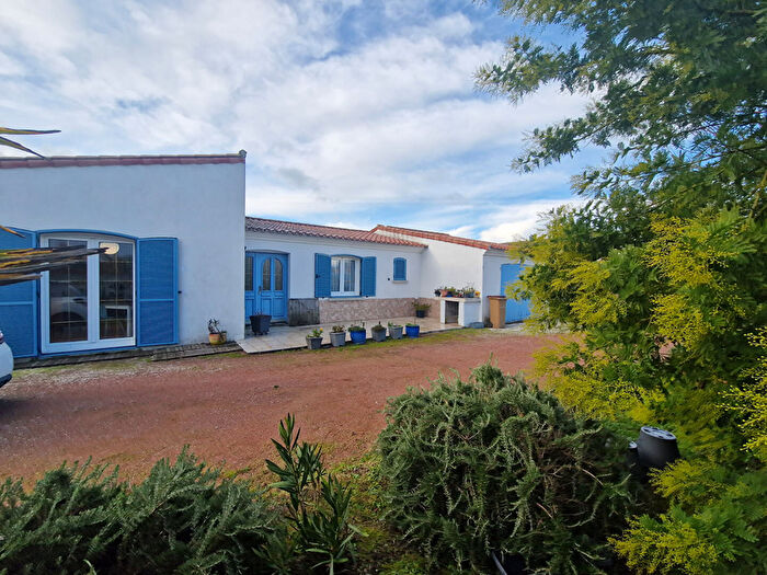 Maison à vendre - Sallertaine - 5 pièces - 3 chambres