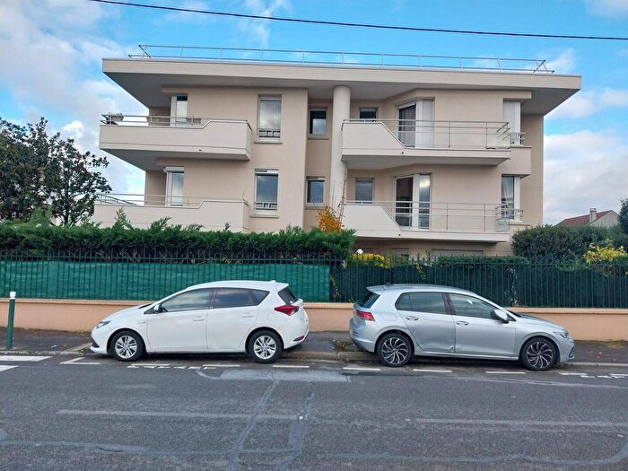 Appartement à louer - Noisy-le-Grand - 3 pièces - 2 chambres