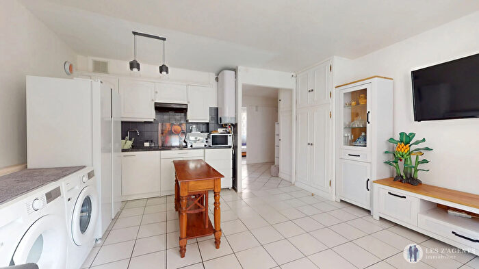 Grenoble, La Capuche, Grands Boulevards : Appartement 3 pièces à vendre
