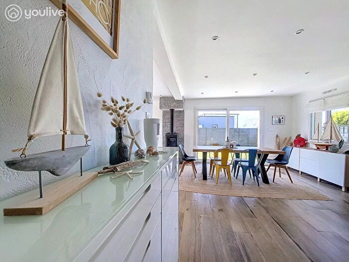 Maison à vendre - Plouguerneau - 8 pièces - 5 chambres