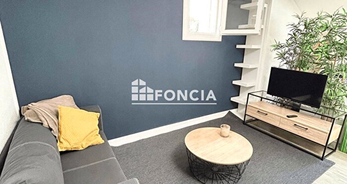 Monthieu-Saint François, Saint-Étienne : Appartement 2 pièces à louer