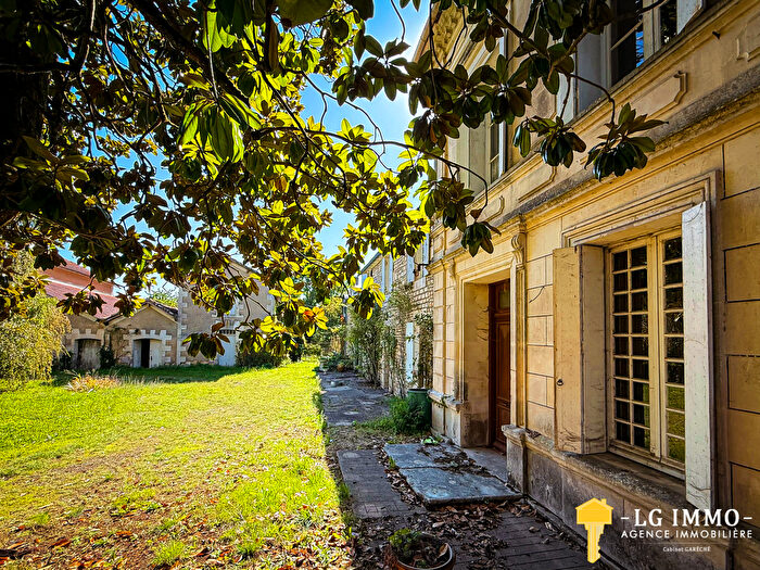 Maison à vendre - Villars-en-Pons - 9 pièces - 5 chambres