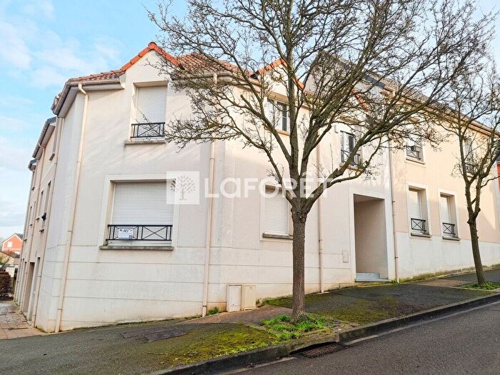 Bellevues-Liesse, Saint-Ouen-lAumône - Appartement 3 pièces à louer
