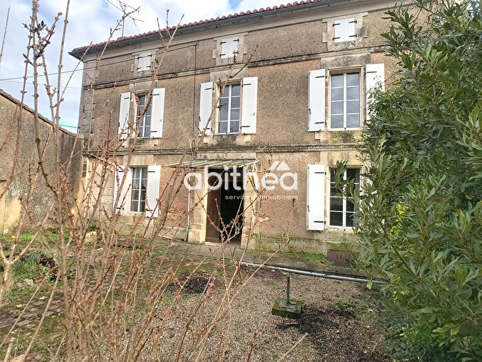 Maison à vendre - Dirac - 8 pièces - 5 chambres