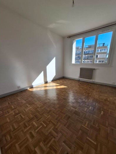 Cusset, Villeurbanne : Appartement 2 pièces à louer