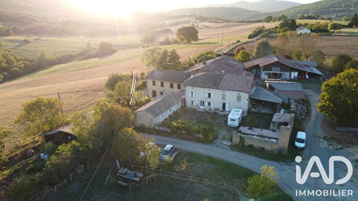 Maison 9 pièces à Montclar-de-Comminges, à vendre