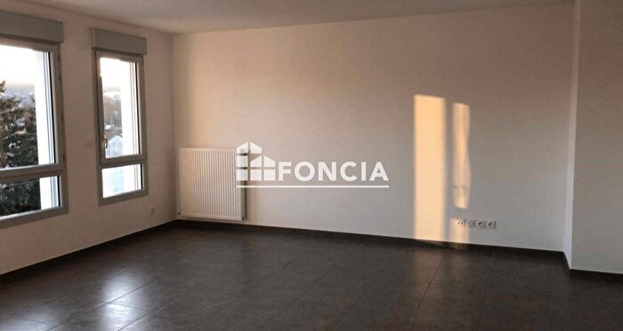 Appartement 3 pièces à Zone Industrielle, Neuville-sur-Saône, à louer