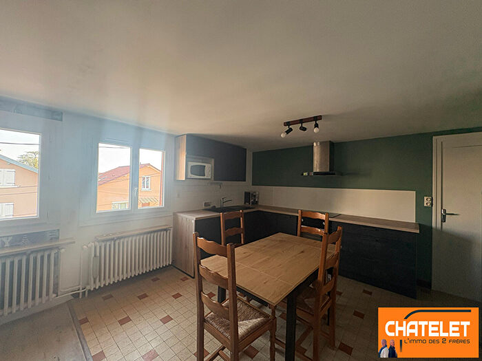 Maisons à vendre et appartements à louer - 3