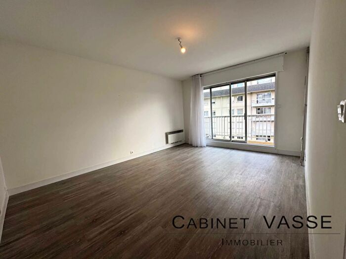 Appartement à louer - Caen, Saint-Jean Etudes, Saint-Gilles - 3 pièces - 2 chambres