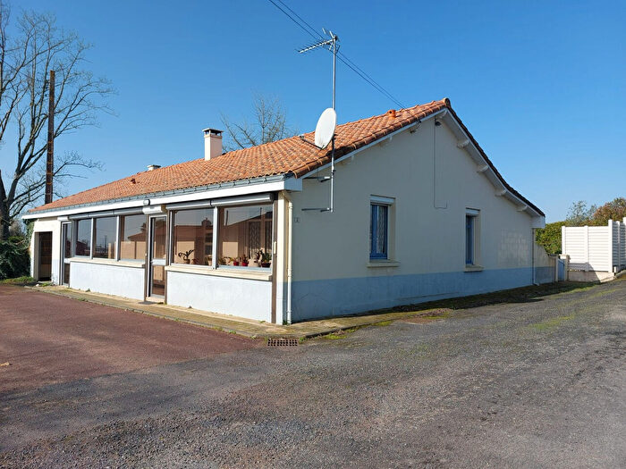 Maison à vendre - La Chapelle-Basse-Mer - 5 pièces - 3 chambres