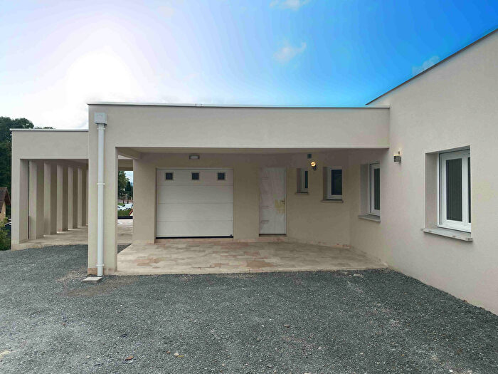 Maison à vendre - Vougy - 5 pièces - 3 chambres