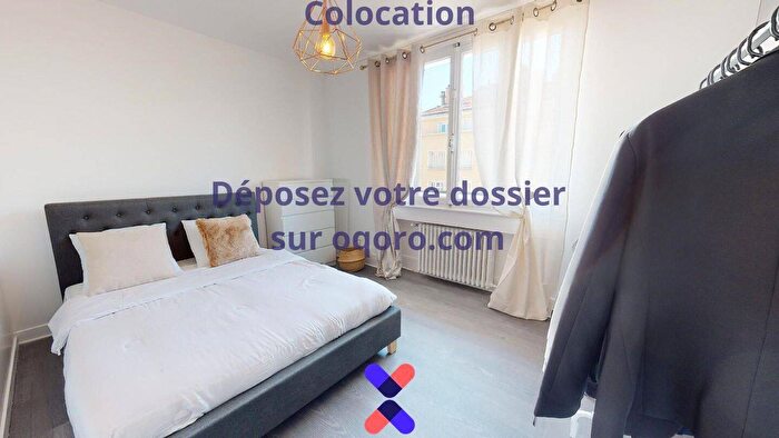 Appartement à louer - Cusset, Villeurbanne - 5 pièces - 4 chambres