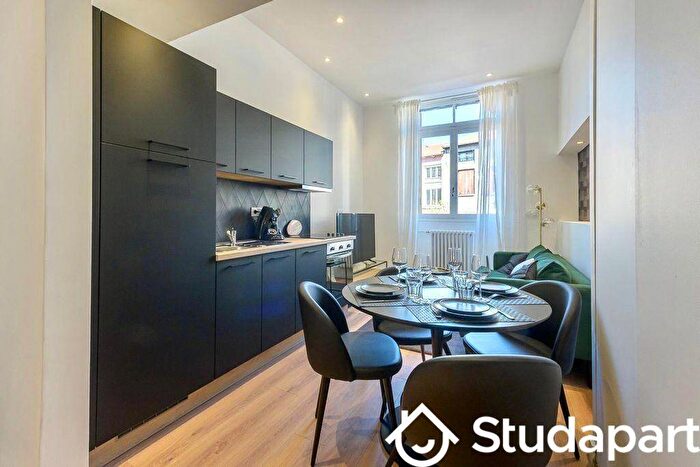 Appartement à louer - Badouillère-Saint Roch-Valbenoîte, Saint-Étienne - 1 pièce - 3 chambres