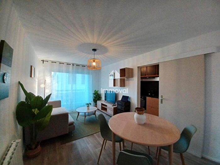 Appartement à louer - Strasbourg, Neudorf, Saint-Urbain, Landsberg - 2 pièces - 1 chambre