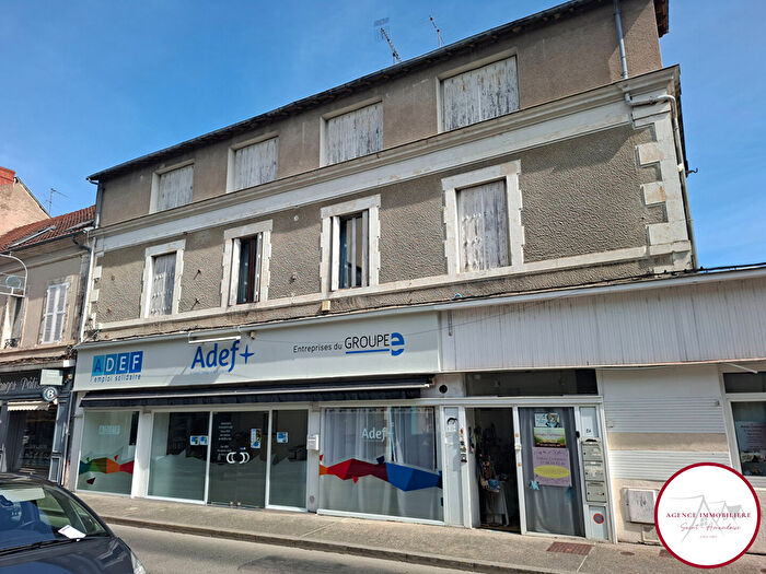 Maison 8 pièces à Saint-Amand-Montrond, à vendre