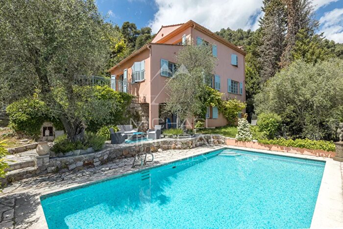 Maison à vendre - Grasse - 6 pièces - 4 chambres