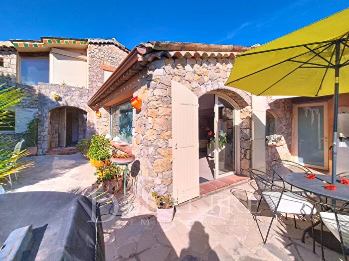 Maison à vendre - Grasse - 7 pièces - 5 chambres