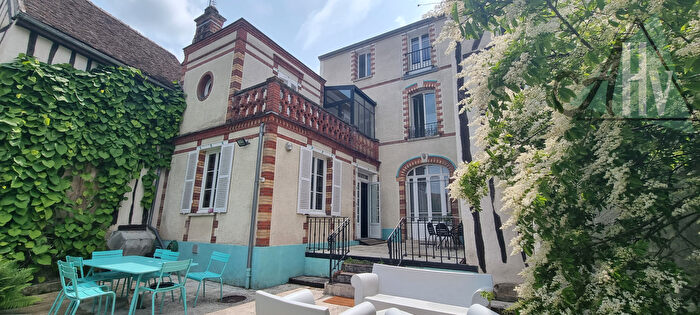 Maison à vendre - Bray-sur-Seine - 9 pièces - 6 chambres