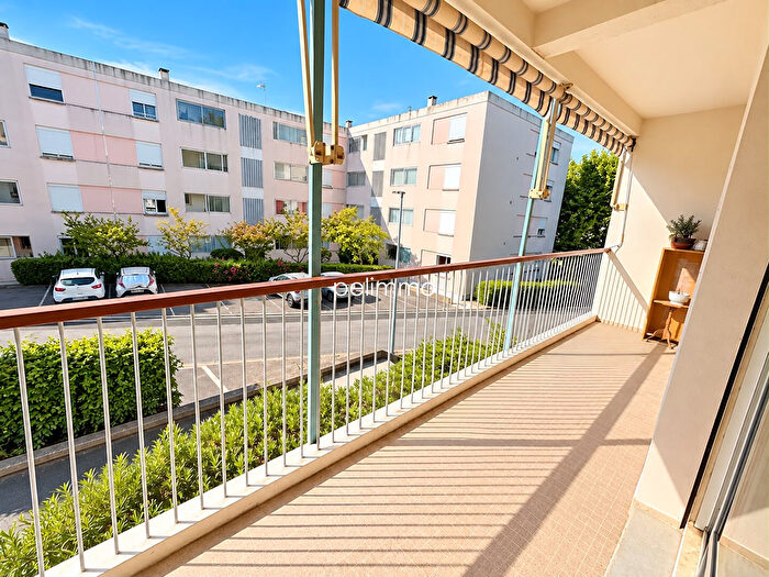 Appartement 3 pièces à Salon-de-Provence, Hautes Viougues, Saint-Come, Pavillon, à vendre