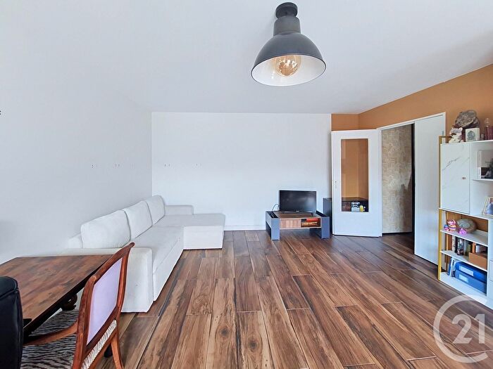 Brétigny-sur-Orge, Centre-ville : Appartement 2 pièces à vendre
