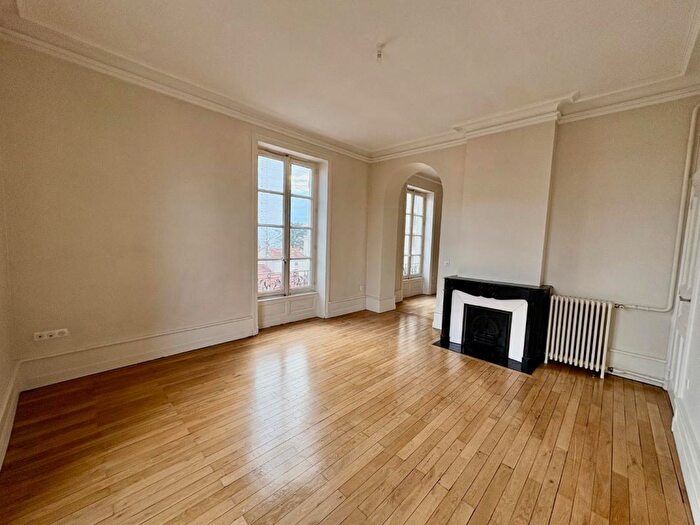 Appartement à louer - Roanne, Centre-ville, Varenne - 4 pièces - 3 chambres