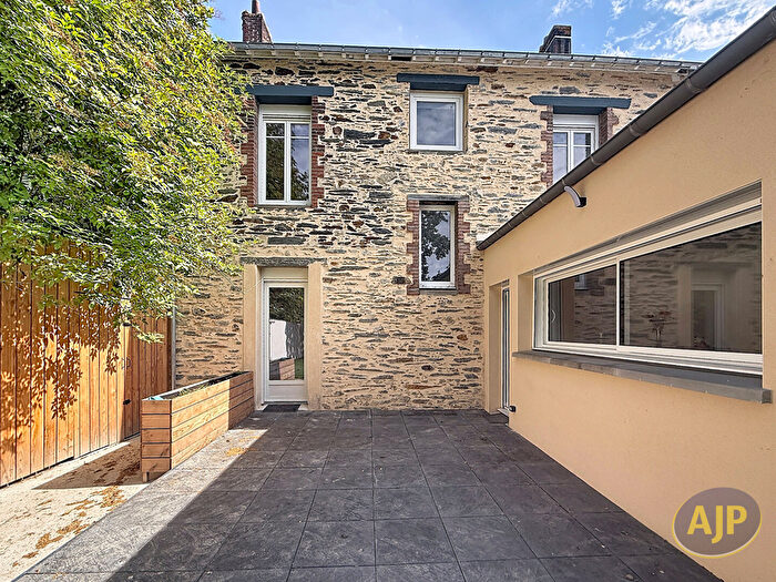 Saffré - Maison 8 pièces à vendre