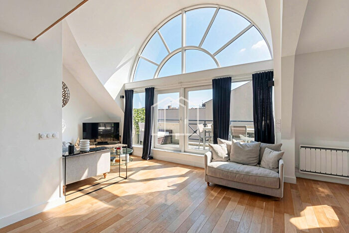 Suresnes, Carnot, Gambetta : Appartement 4 pièces à vendre
