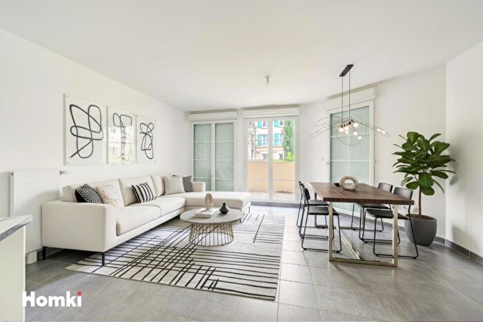 Le Plessis-Robinson, Centre commercial - Appartement 3 pièces à vendre